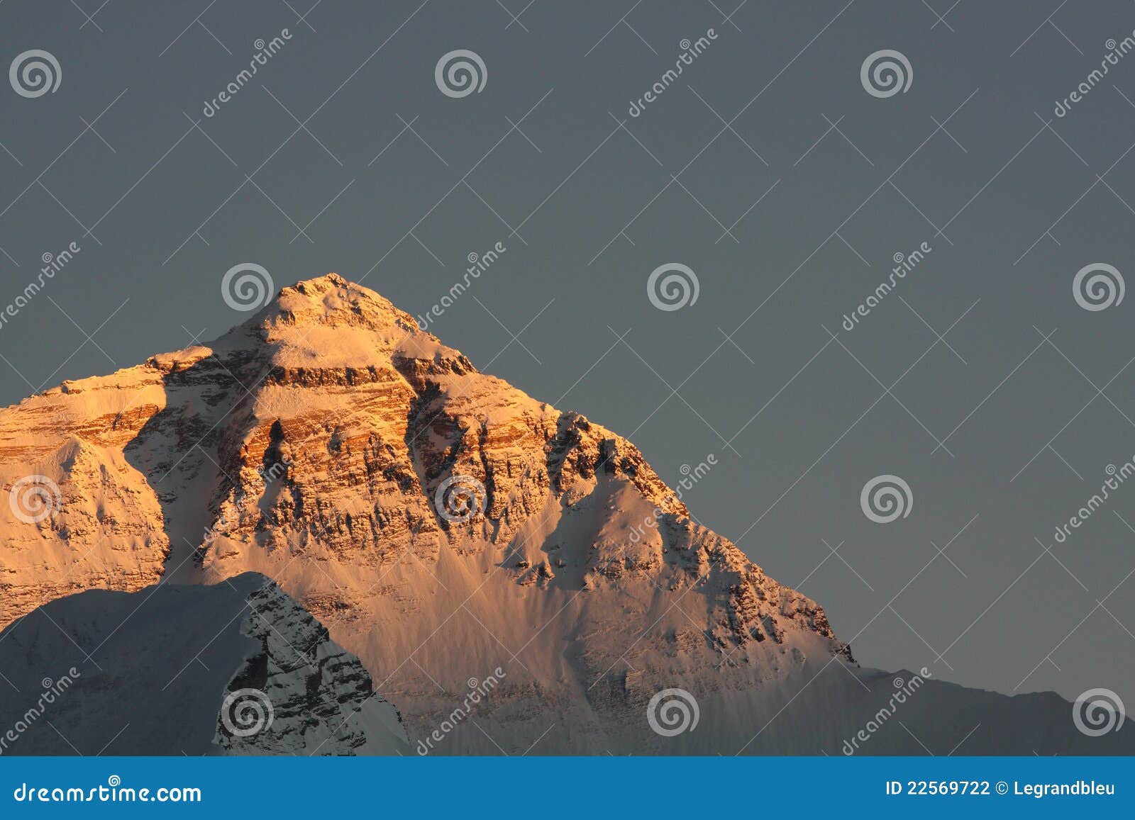 Sunset at Mount Everest stock photo. Image of northface - 22569722