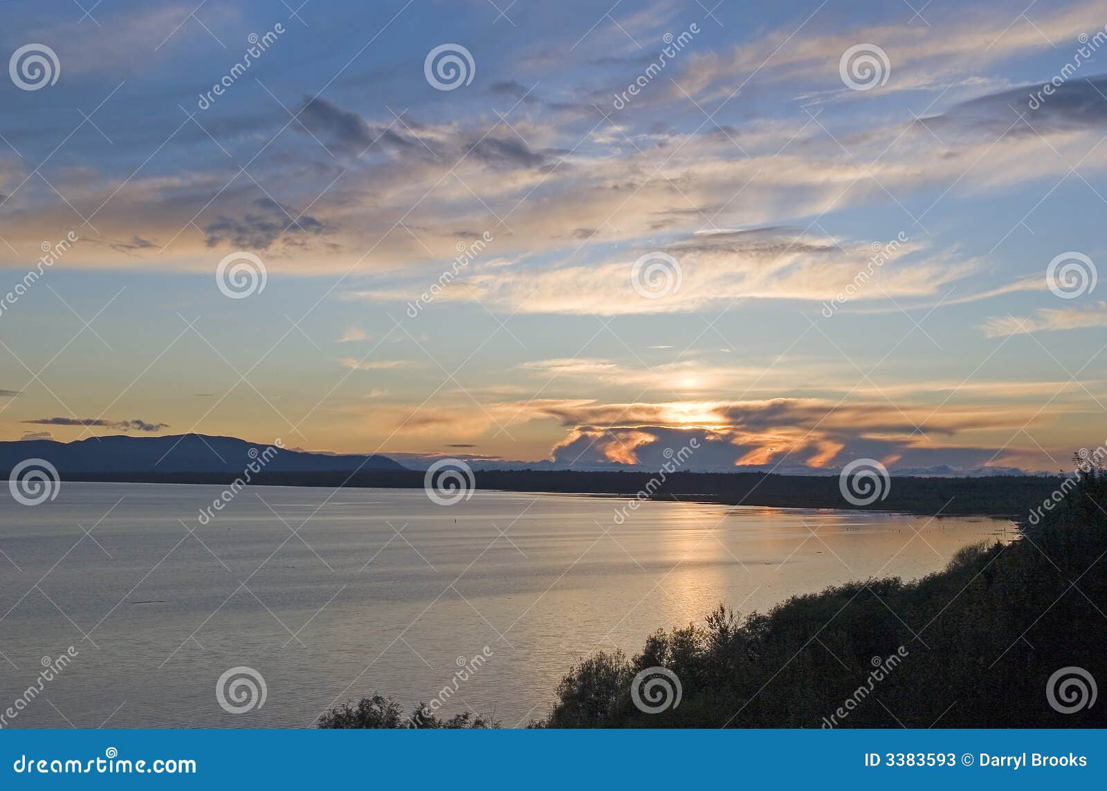 Sunset in the Northwest stock image. Image of horizon - 3383593