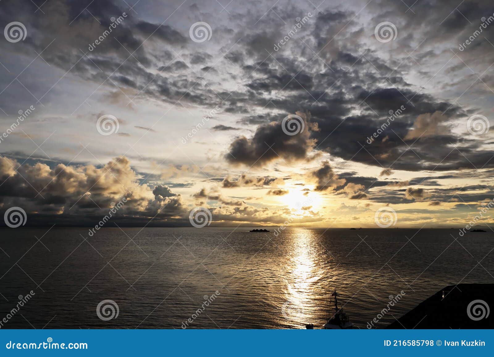 Sunset in the Open Ocean. Colorful Views of the Surface of the Water ...