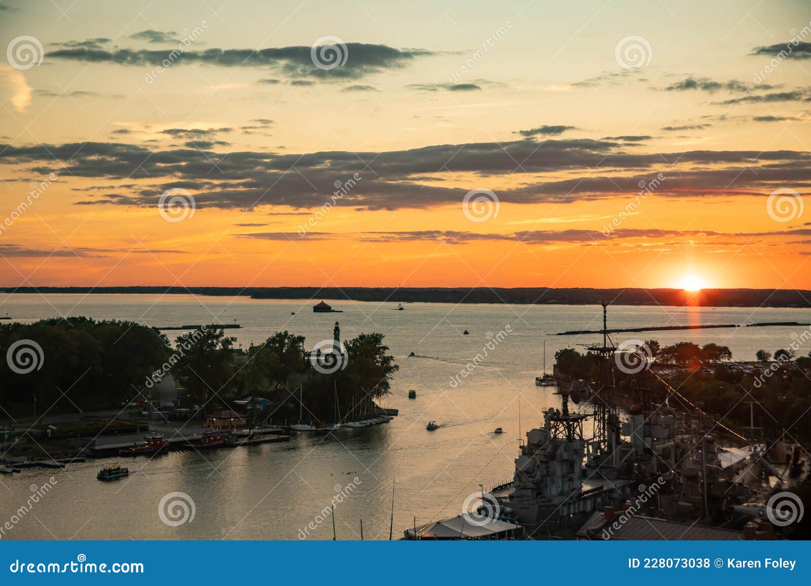 Sunset Over Buffalo Main Lighthouse on Buffalo River Editorial Stock ...
