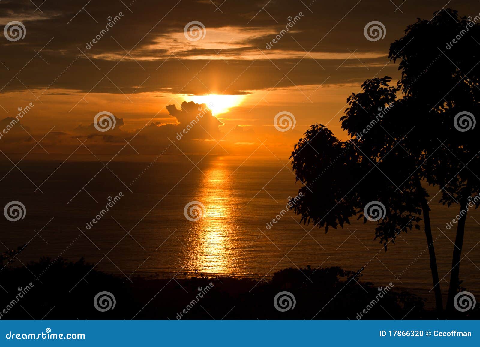 Sunset over Keauhou Bay stock photo. Image of keauhou - 17866320