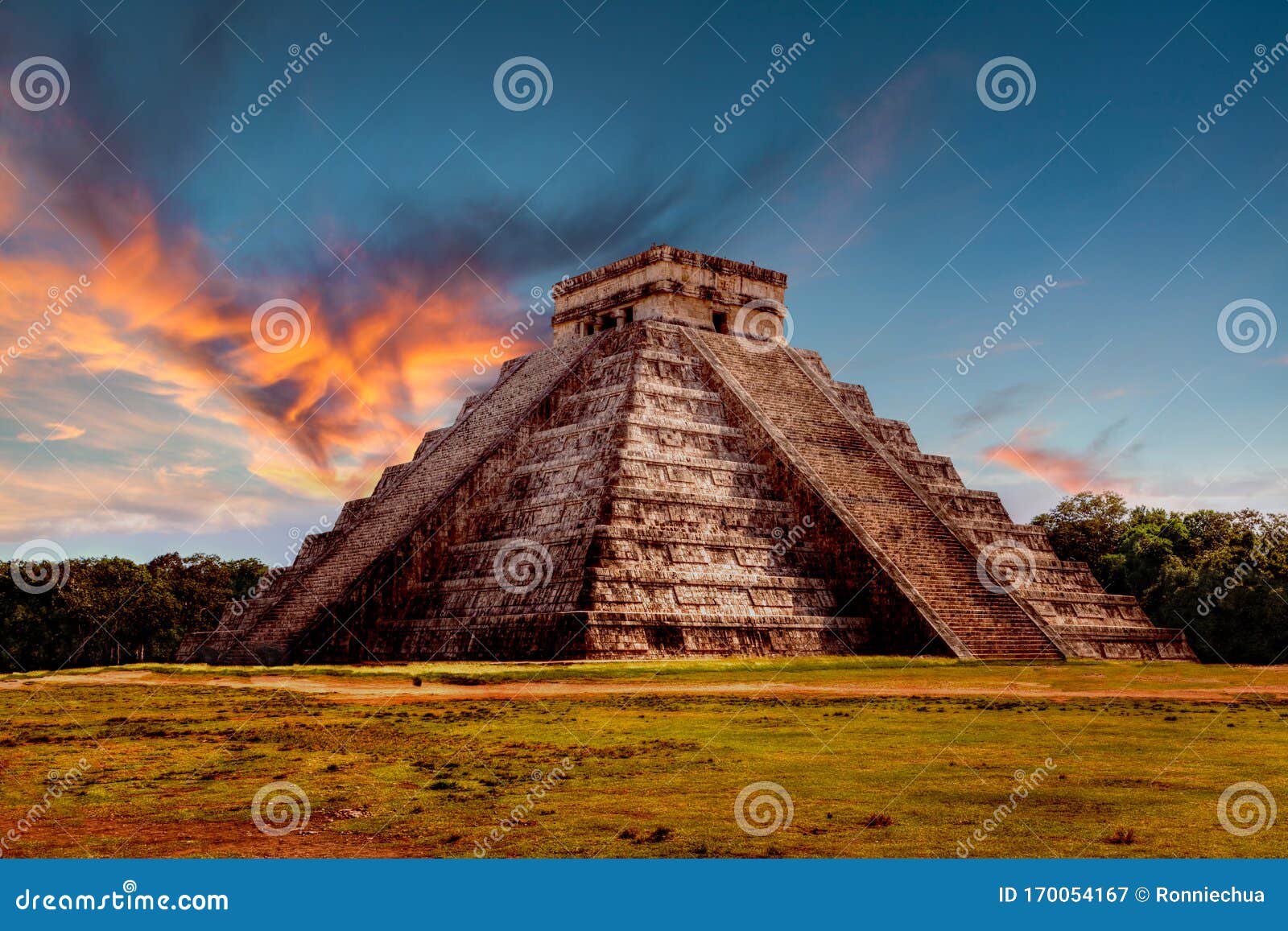 Sunset Over Kukulcan Pyramid at Chichen Itza, Mexico Stock Image ...