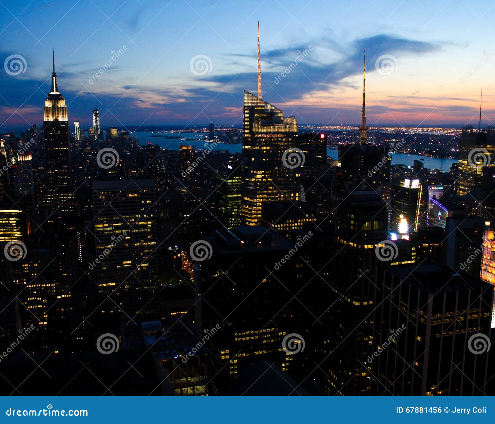 Sunset over Manhattan editorial photo. Image of buildings - 67881456