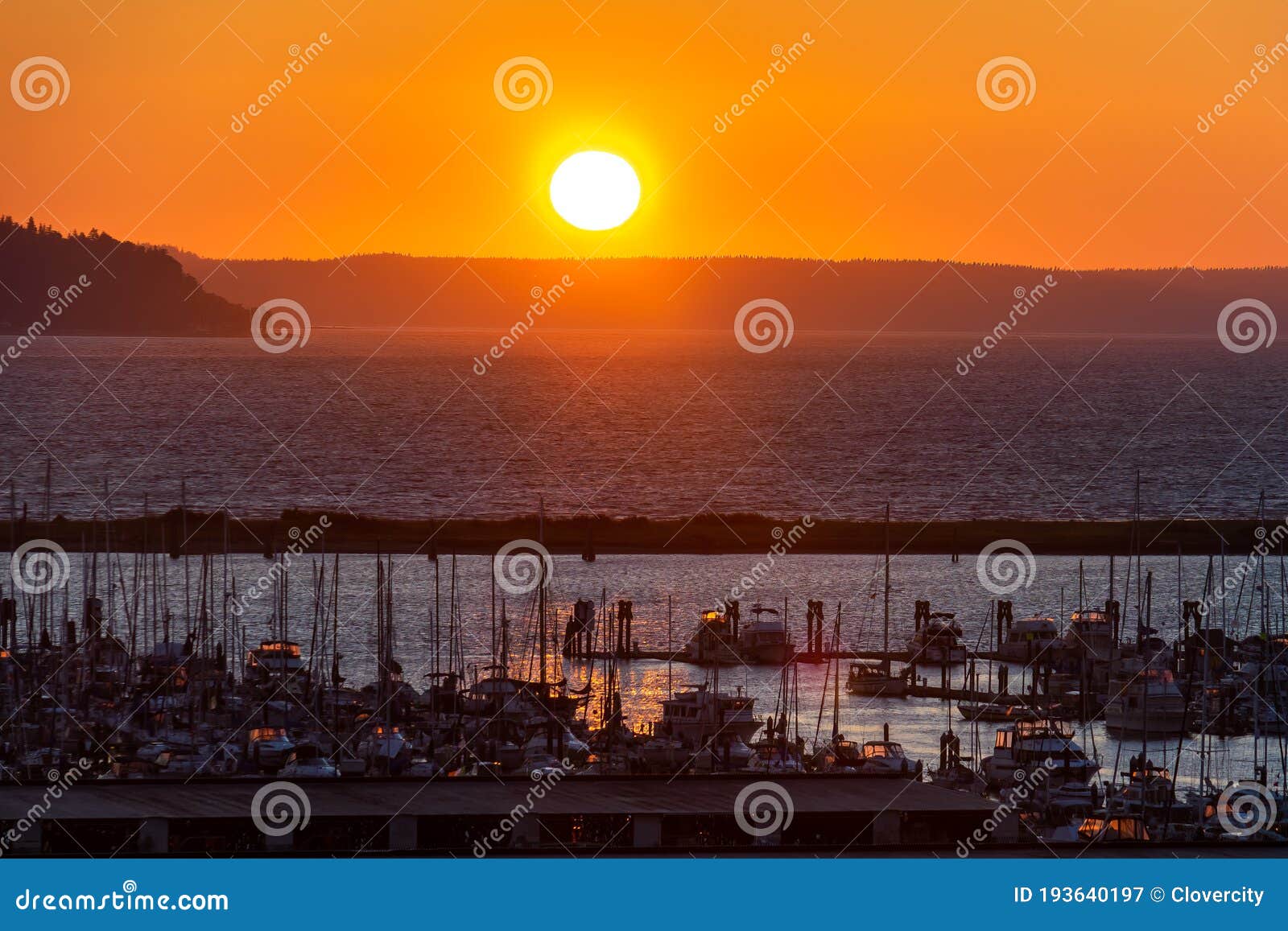 Sunset Over Port Gardener Everett Washington on a Cloudless Summer ...