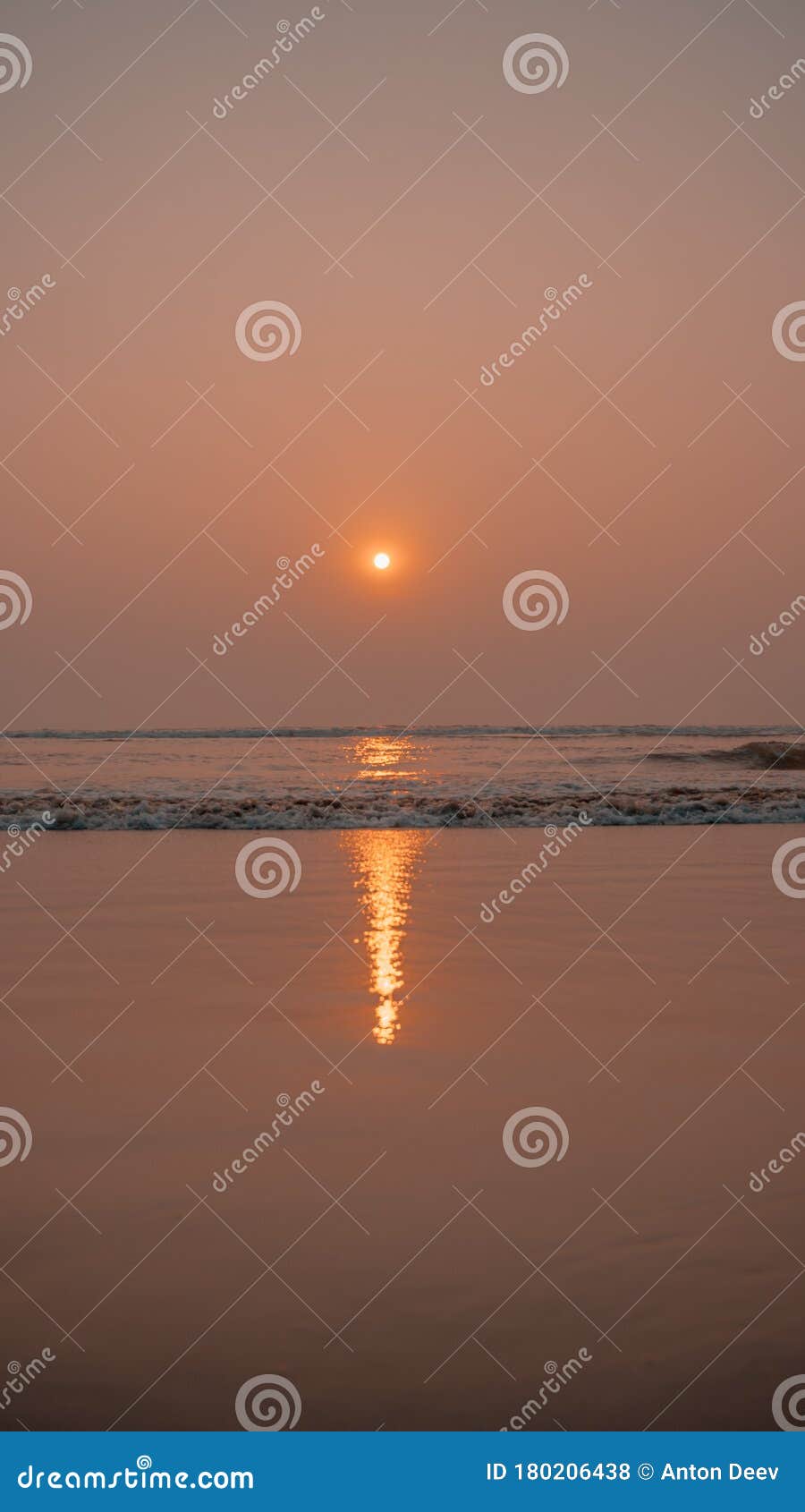 Sunset Over Sea and Beach. Cloudless Sundown Sky Over Waving Sea and ...