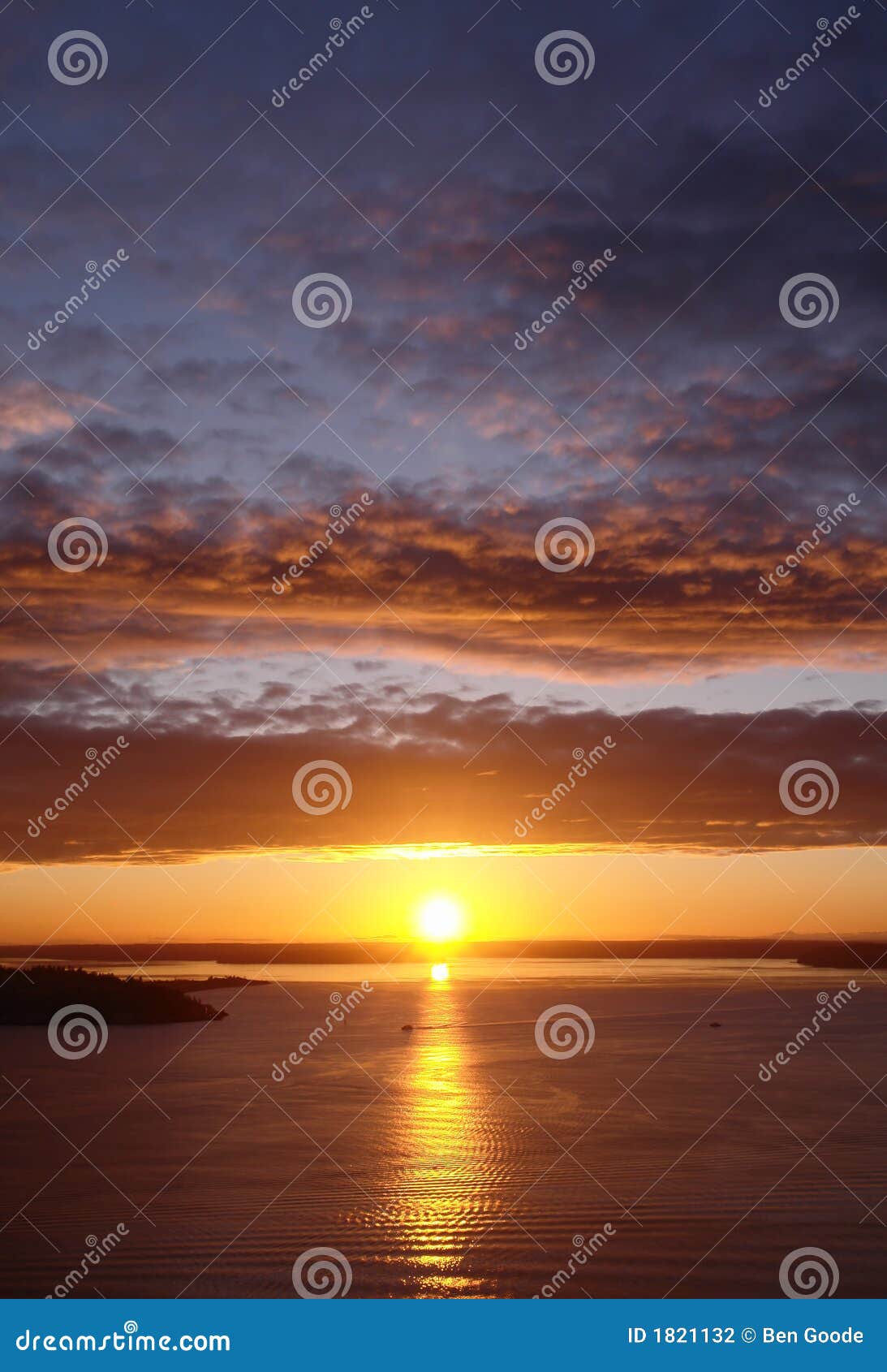 Sunset over Seattle stock photo. Image of seascape, fulfillment - 1821132