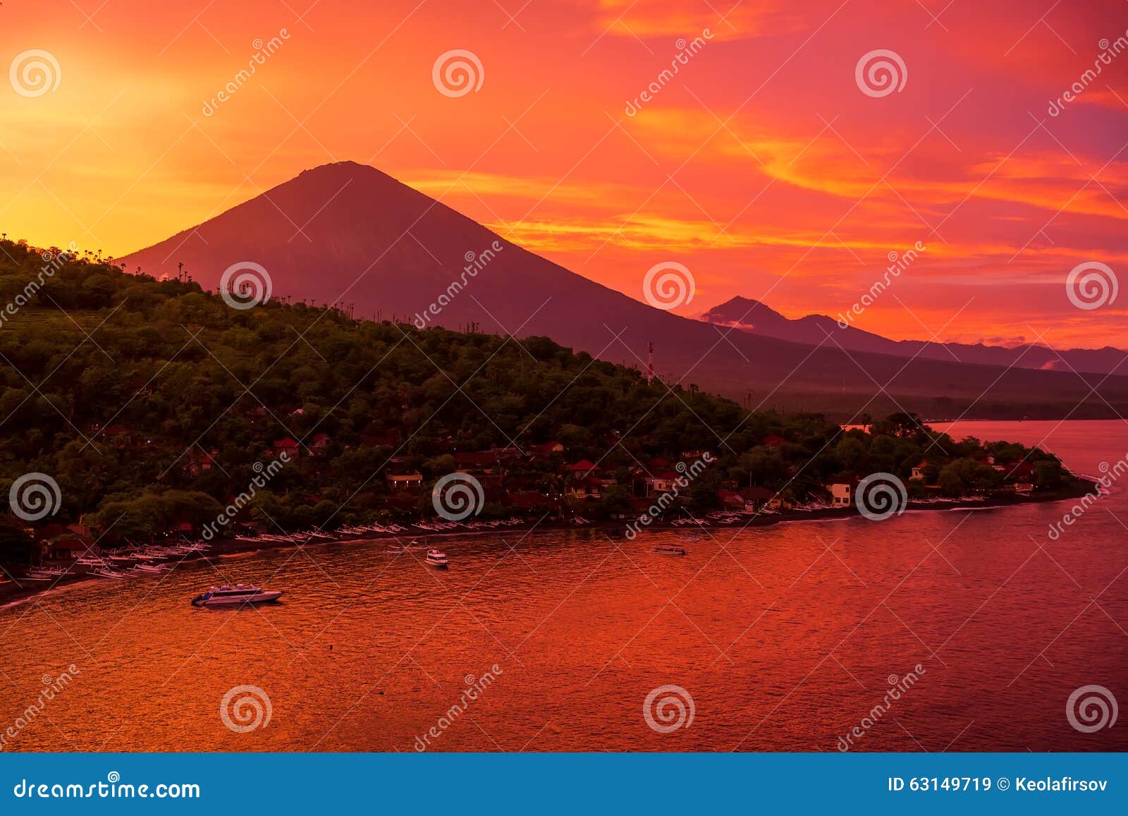 Sunset Overlooking the Volcano Stock Image - Image of nature, pink ...
