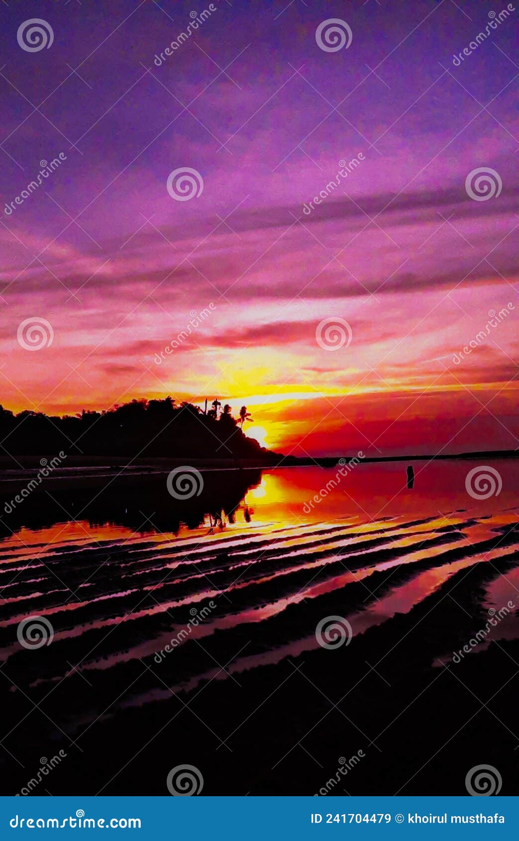 Sunset panorama danau stock image. Image of pantaipanoramasunset ...
