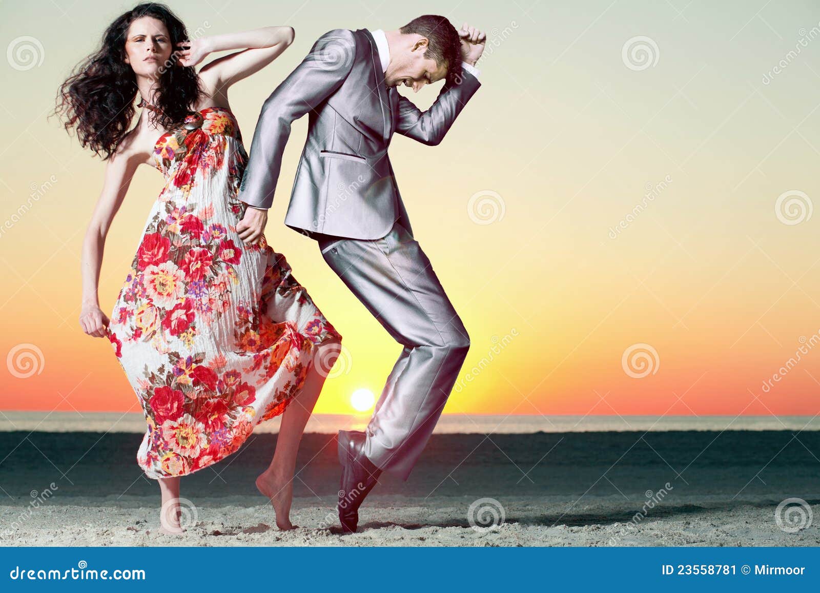 Sunset Photo Shoot With Attractive Fashion Models Stock Image Image Of Dress Elegant 23558781