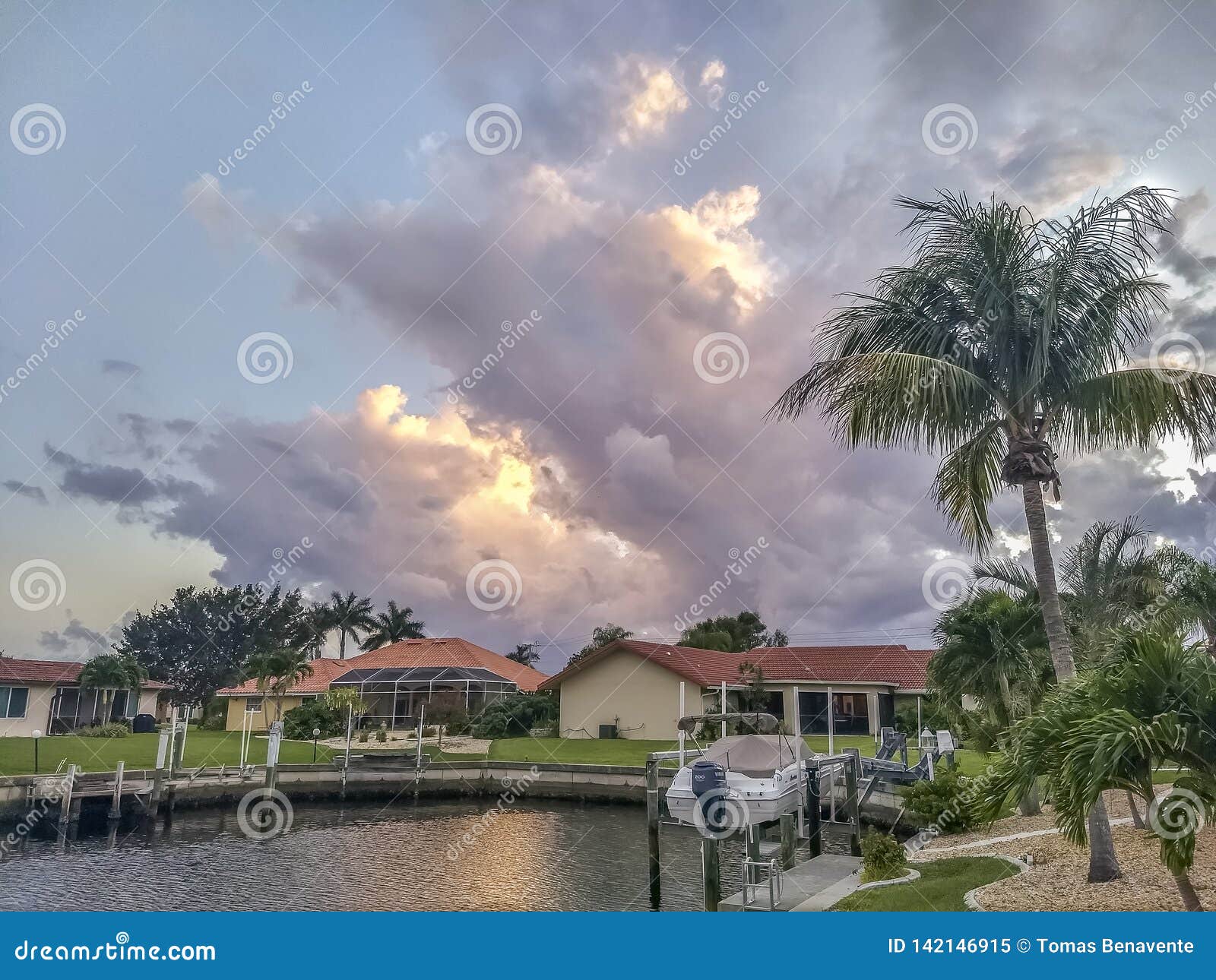 Sunset at Punta Gorda editorial image. Image of screen - 142146915