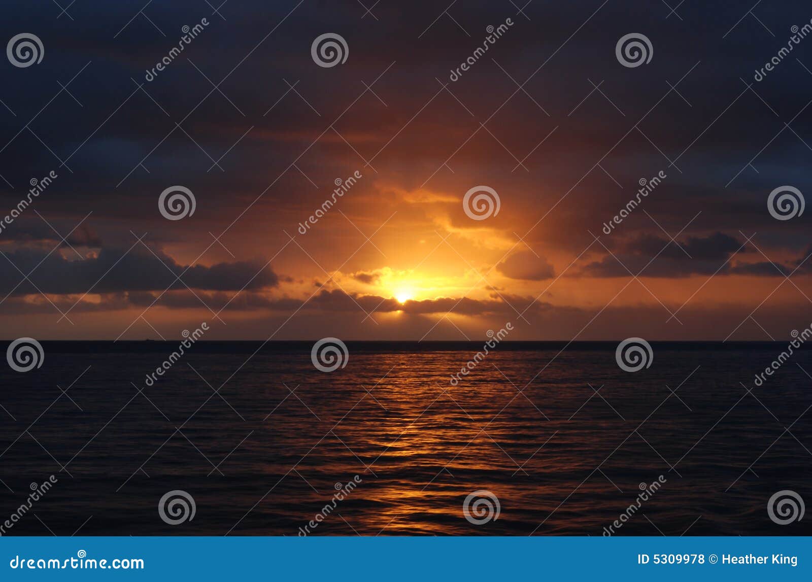 Sunset Reflecting on the Sea Stock Photo - Image of ocean, light: 5309978