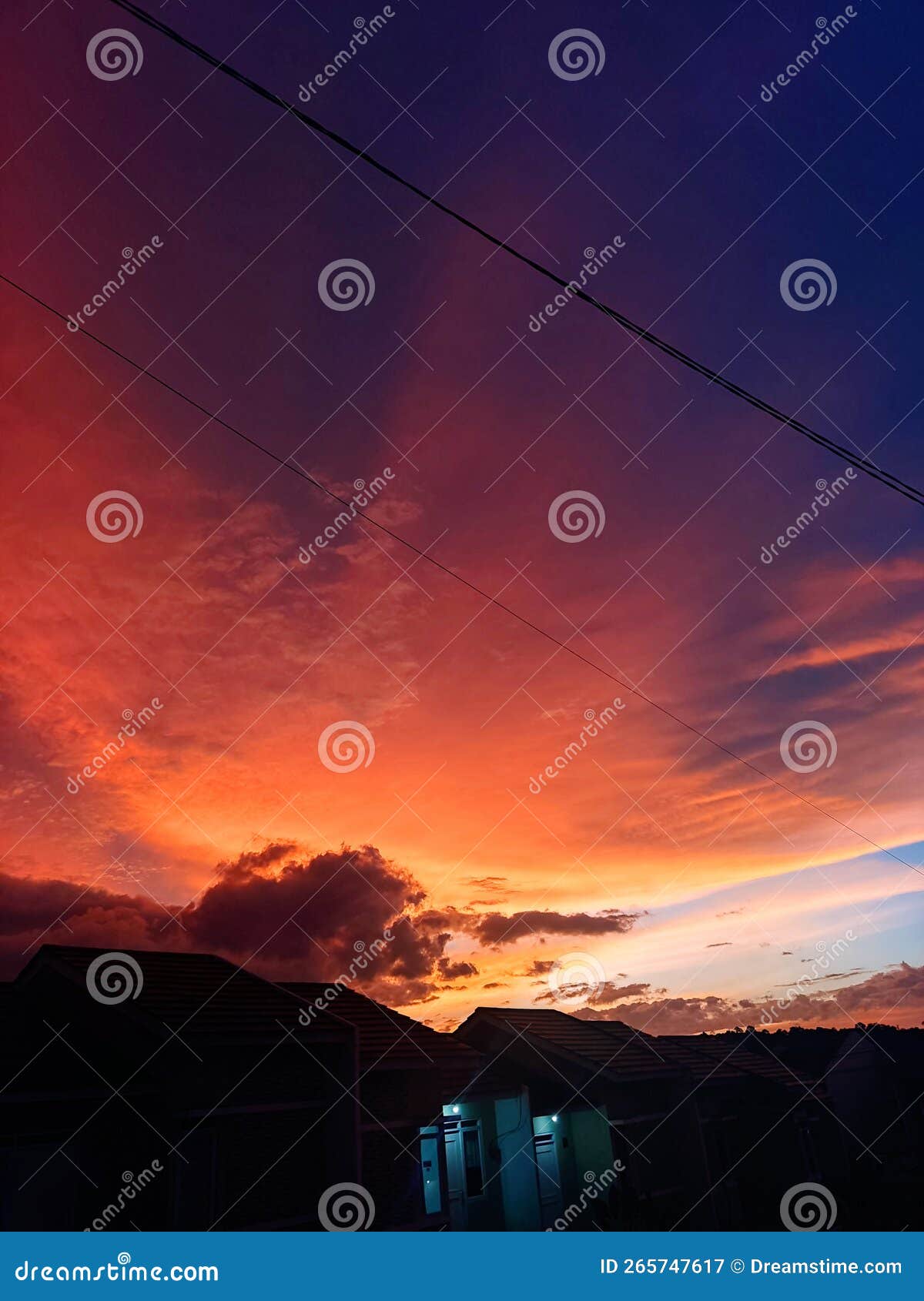 Sunset Resident Home Cloudy in 6am Stock Image - Image of home, cloudy ...