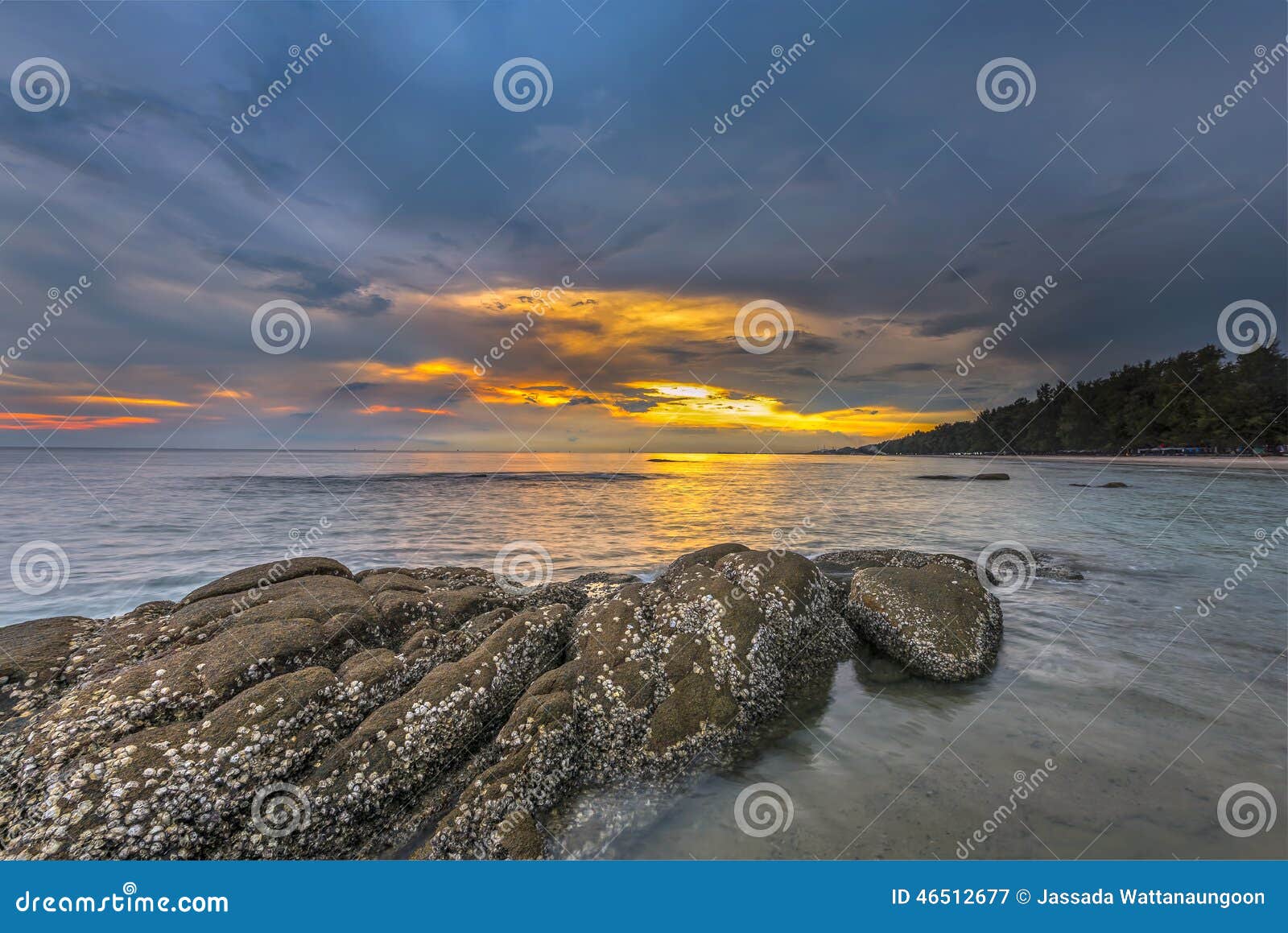 Sunset at the Rock Beach stock image. Image of clear - 46512677
