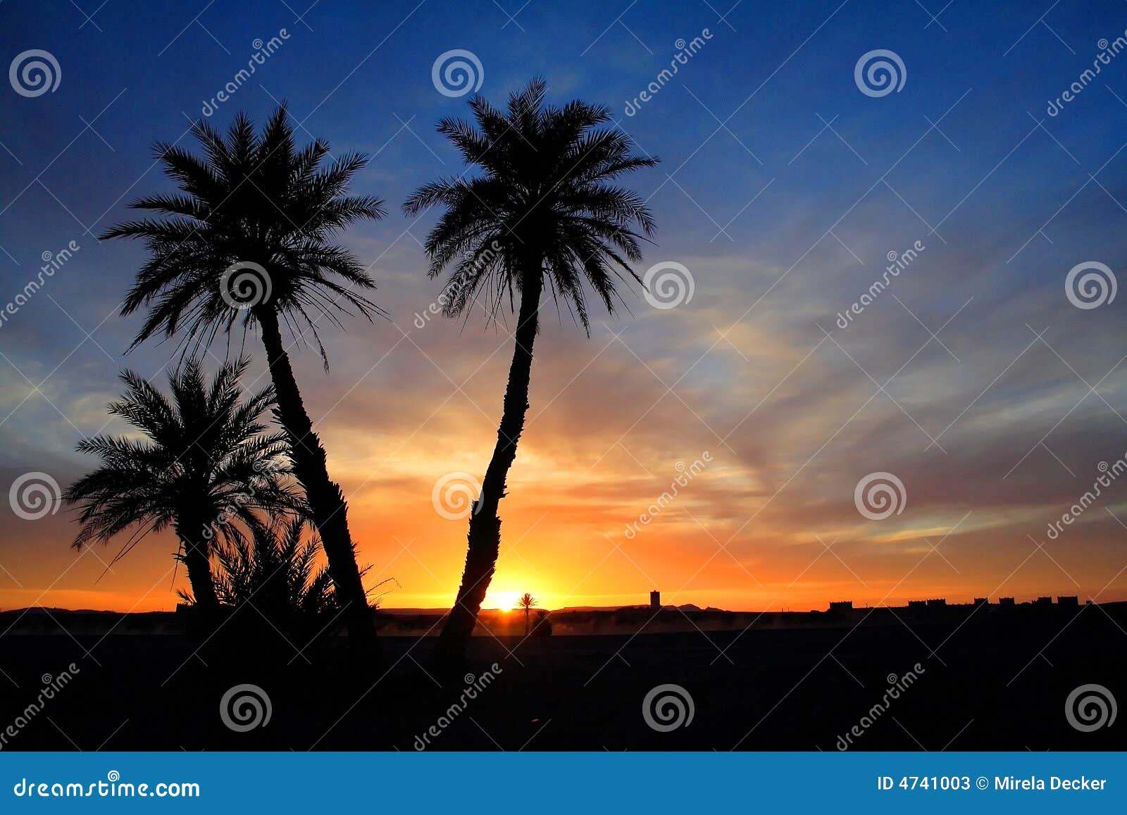 Sunset in Sahara Desert stock image. Image of attraction - 4741003