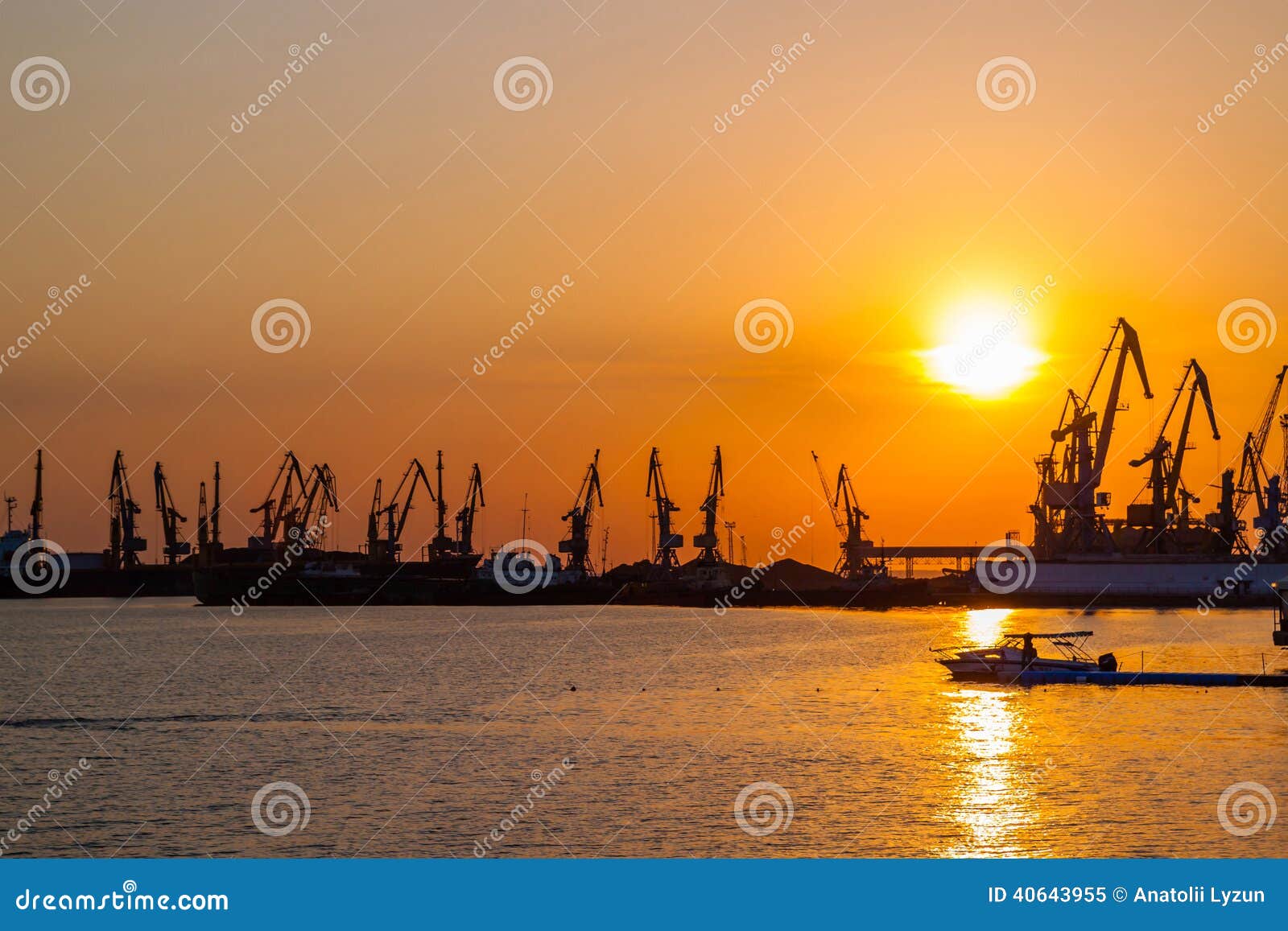 Sunset in the seaport stock image. Image of background - 40643955