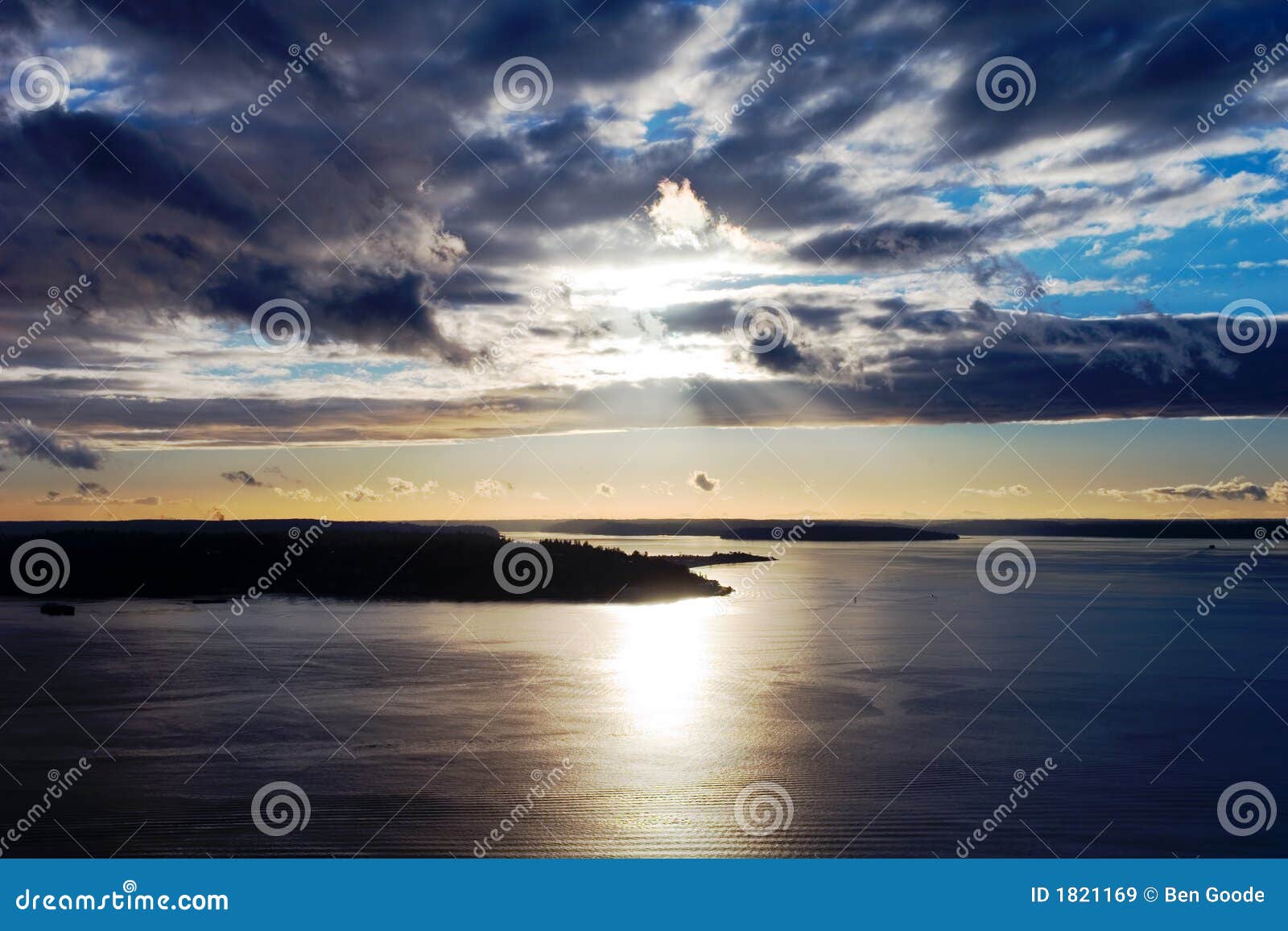 Sunset in Seattle stock image. Image of harbor, puget - 1821169