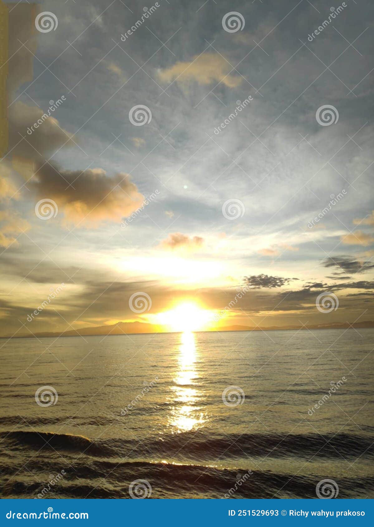 Sunset Seen from the Middle of the Ocean Stock Image - Image of sunset ...
