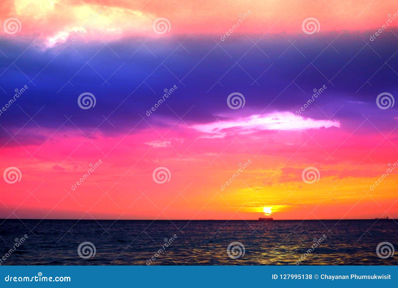 Sunset and Ship on Horizontal Ocean Water Surface Colorful Cloud Stock ...