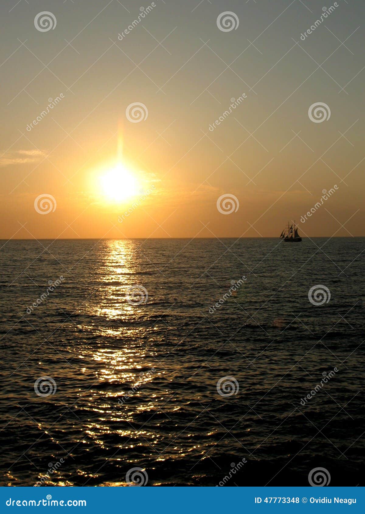 Sunset and Ships on the Sea Stock Photo - Image of landing, ships: 47773348