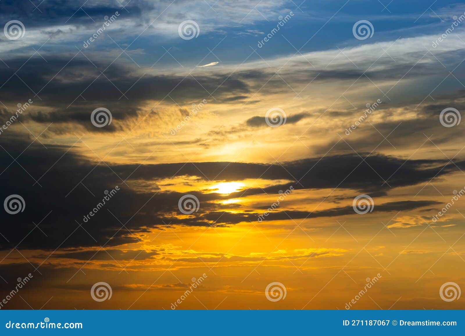 Sunset Sky with Multicolor Clouds. Dramatic Twilight Sky Background ...