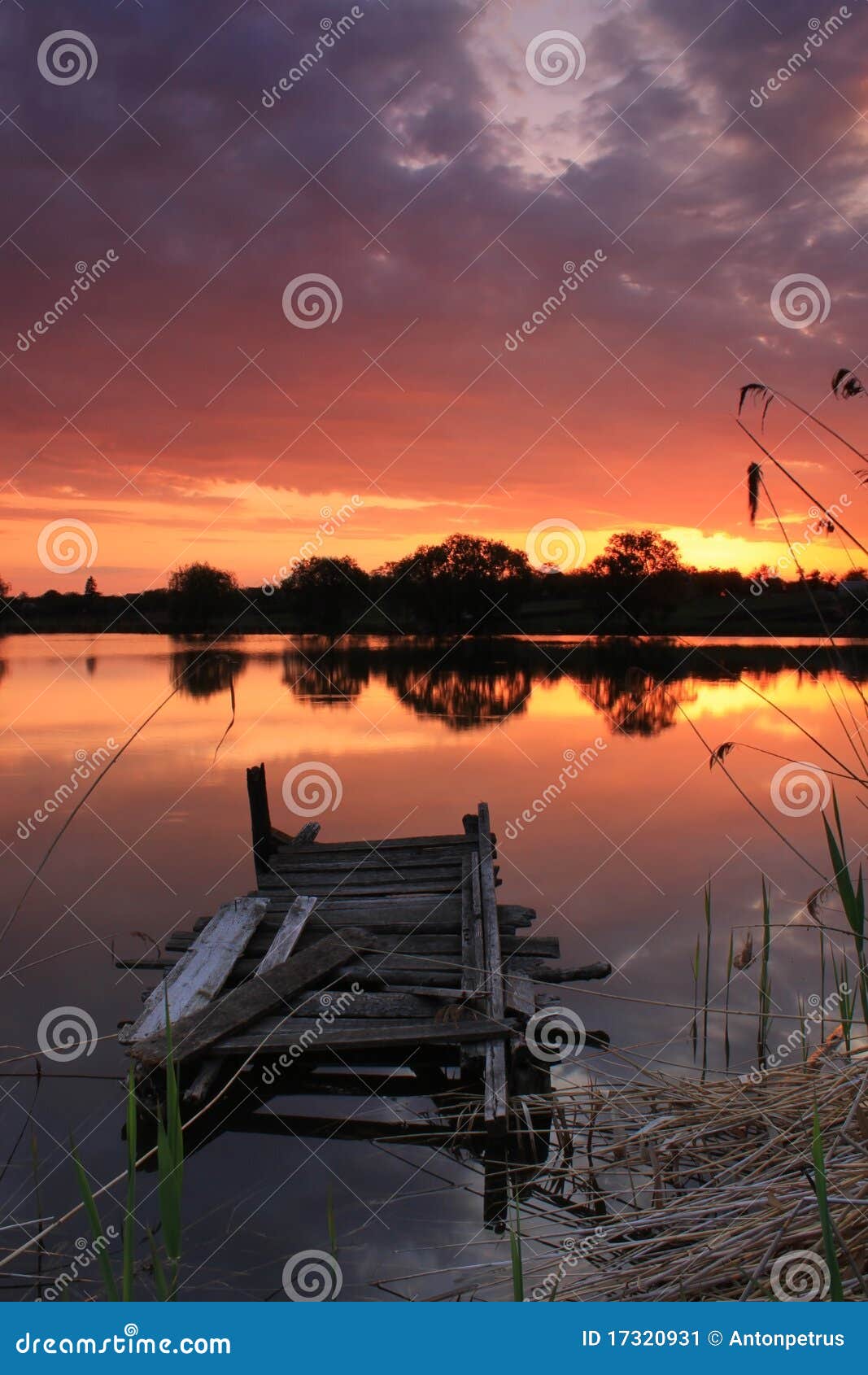 Sunset on a small river stock image. Image of adventure - 17320931