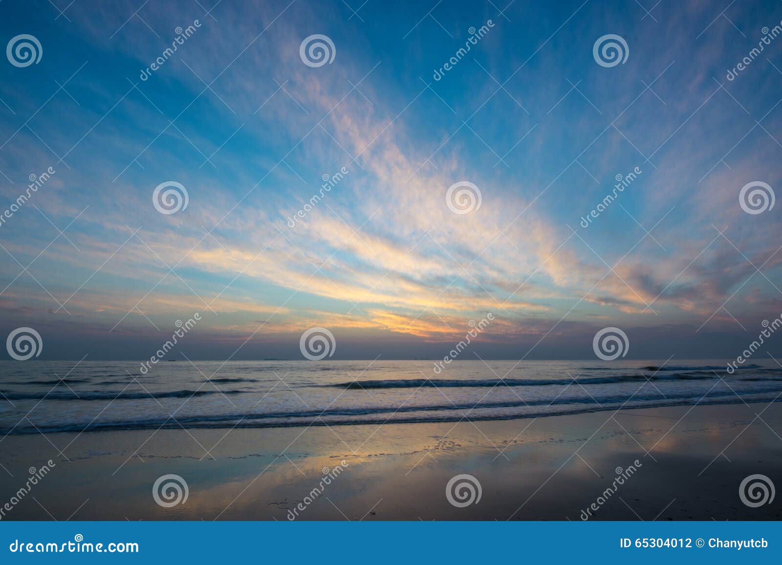 Sunset and Smooth of the Sea Wave Stock Photo - Image of clouds ...