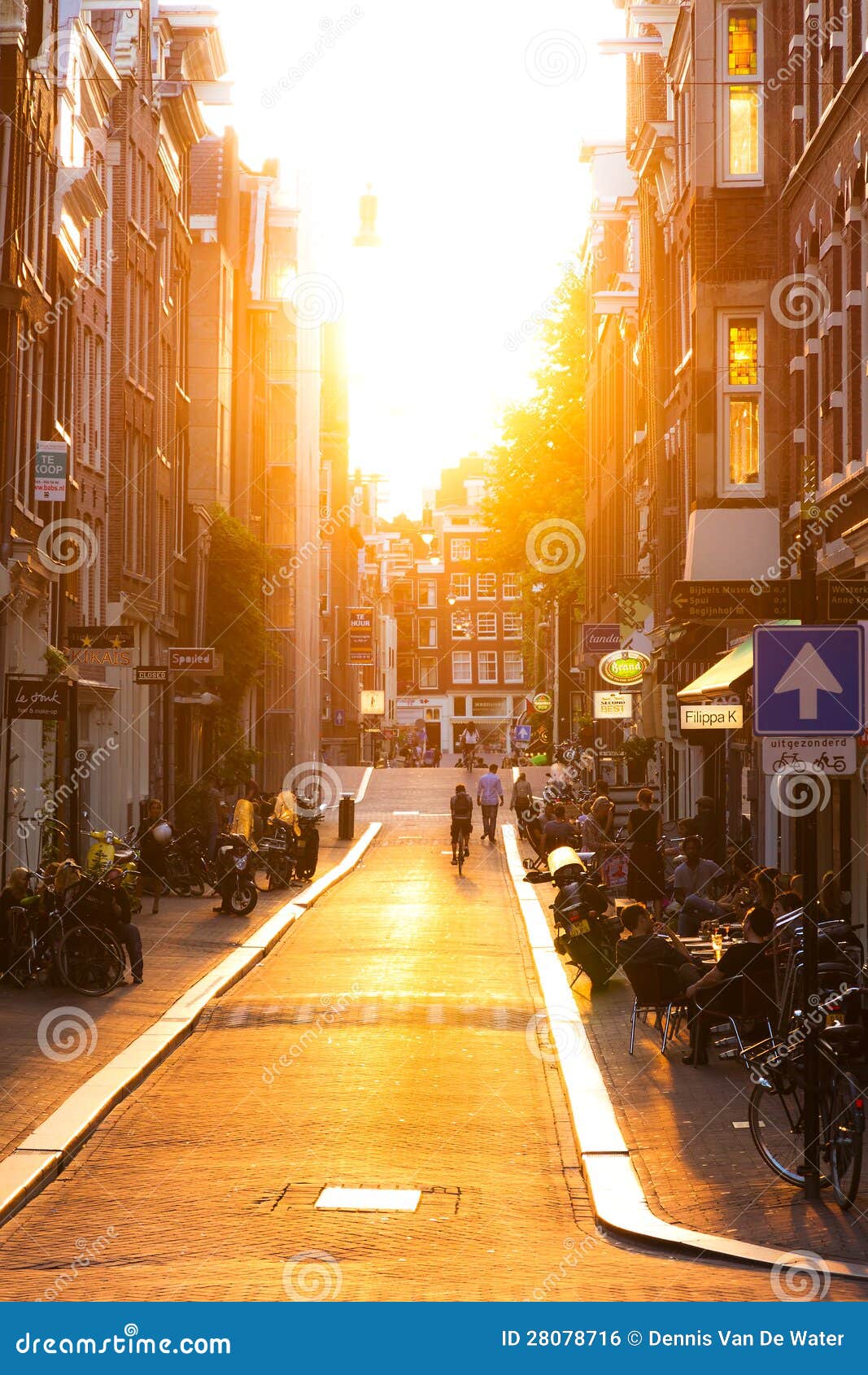 Sunset street editorial photo. Image of person, summer - 28078716