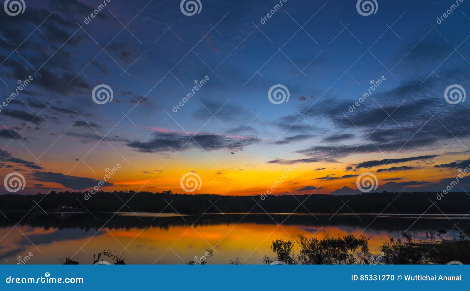 Sunset Sunrise with Clouds, Light Rays and Other Atmospheric Effect ...