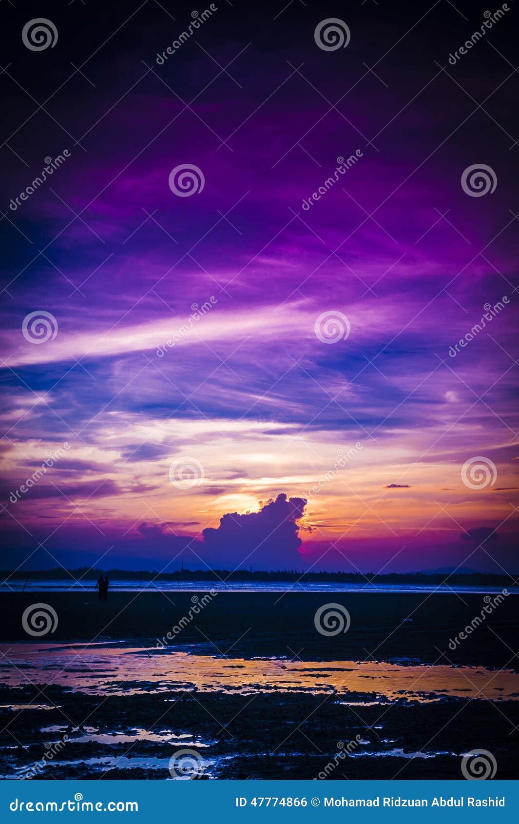 Sunset at Teluk Sisek stock photo. Image of pahang, silhouette - 47774866