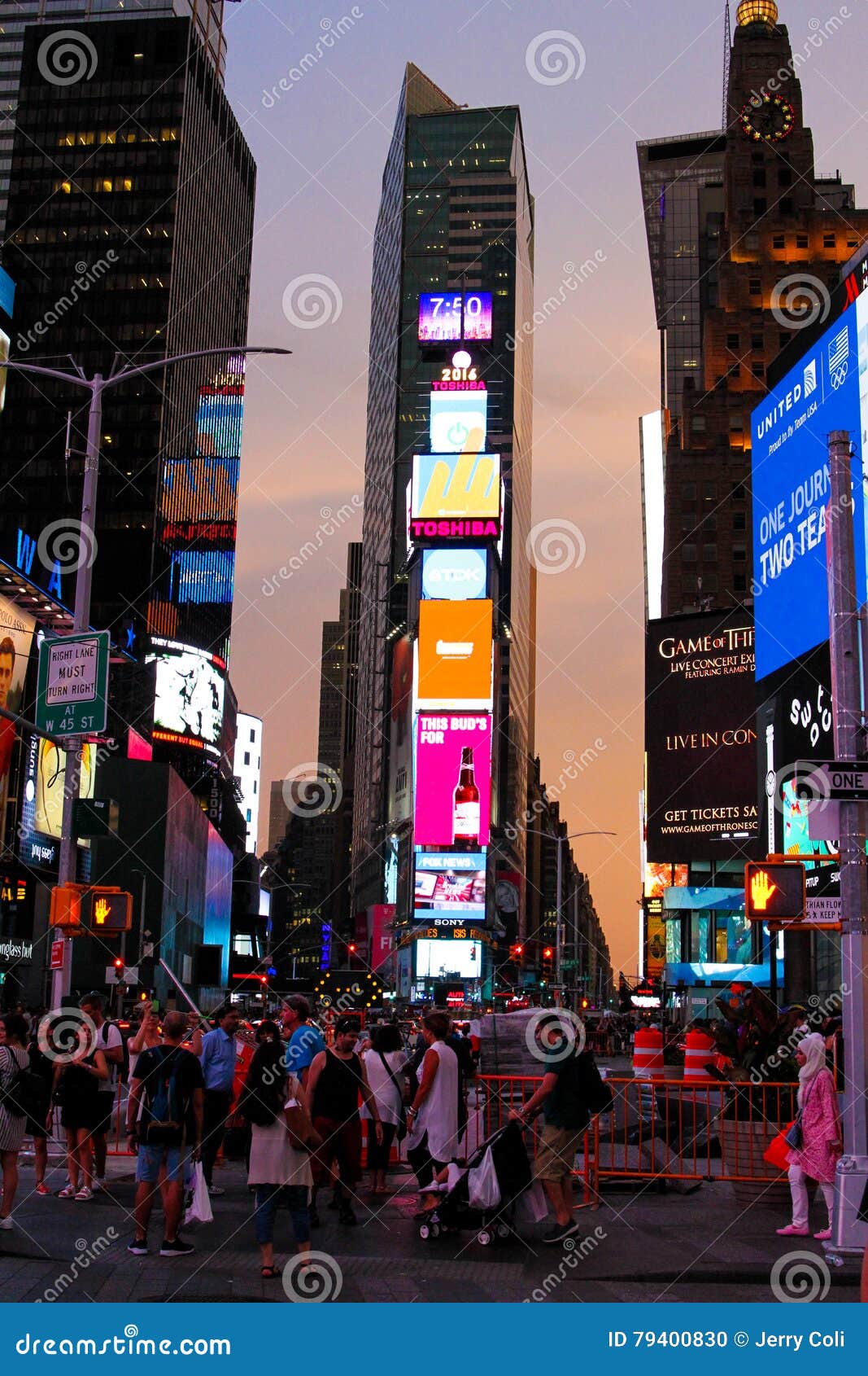Sunset at Times Square editorial image. Image of citizens - 79400830