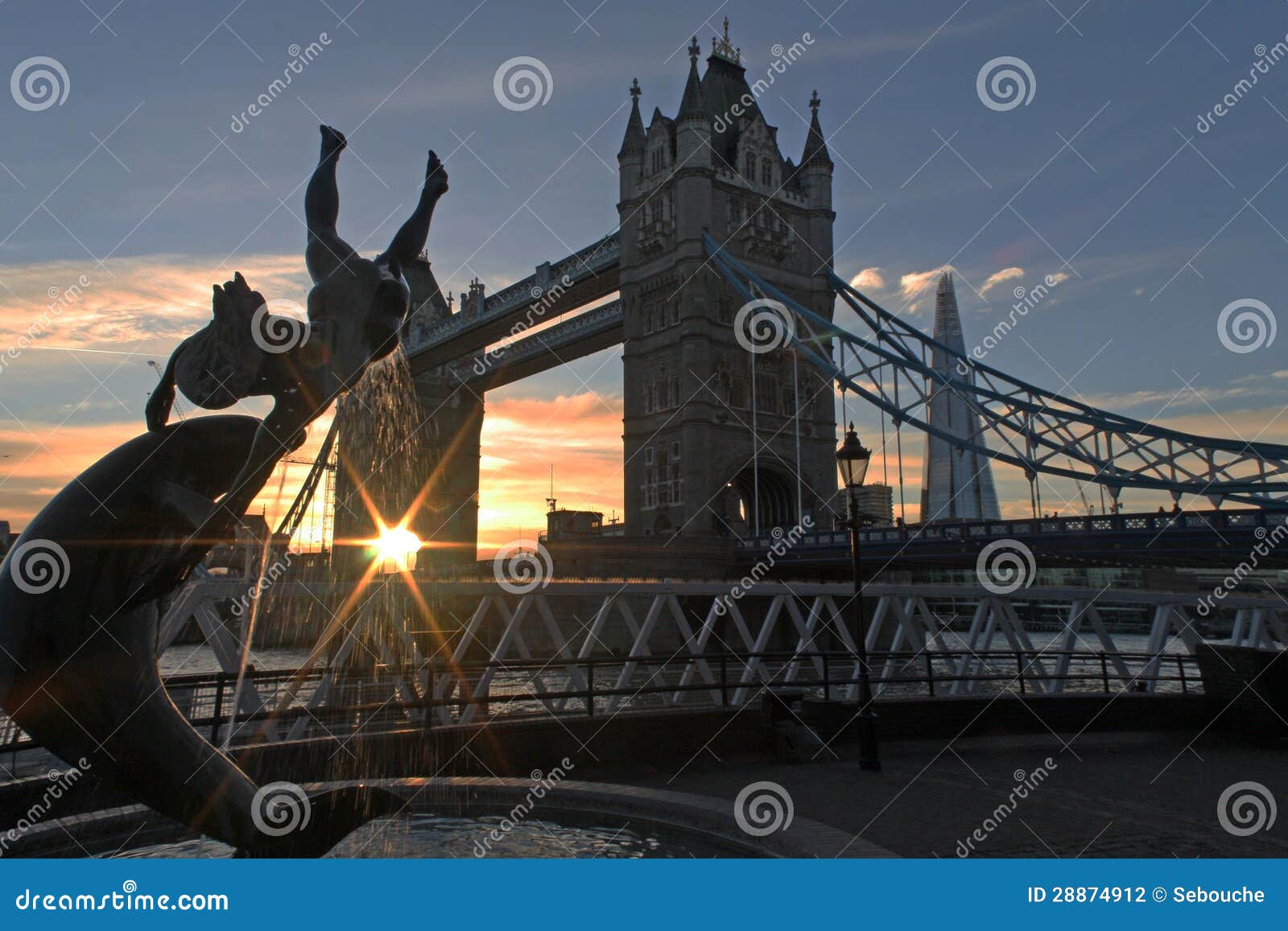 Sunset Tower bridge London stock photo. Image of statue - 28874912