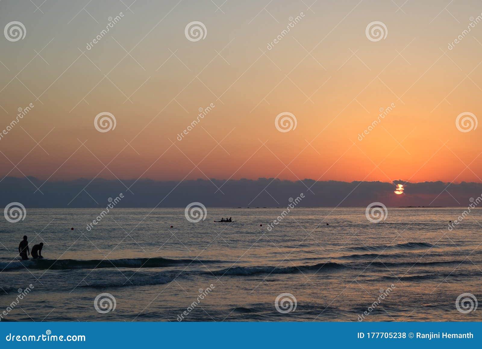 Sunset in Tyre Beach editorial stock photo. Image of tranquil - 177705238