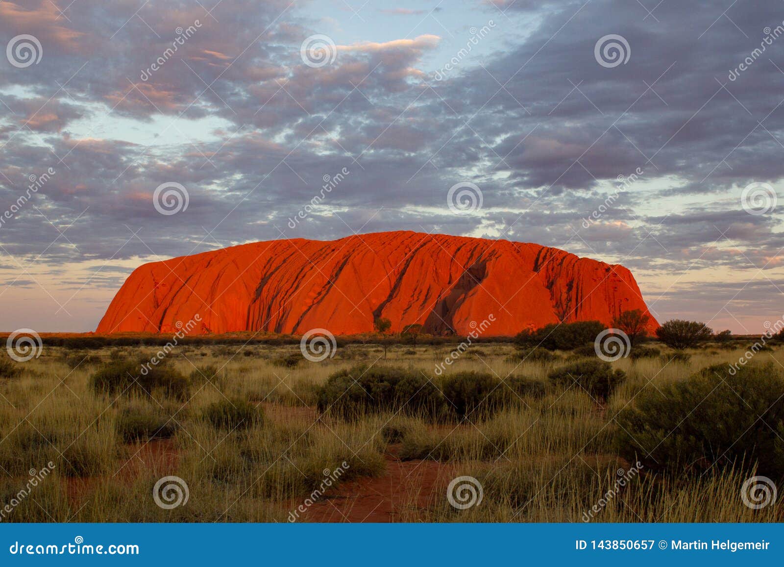 Sunset at Uluru, Ayers Rock, the Red Center of Australia, Australia ...