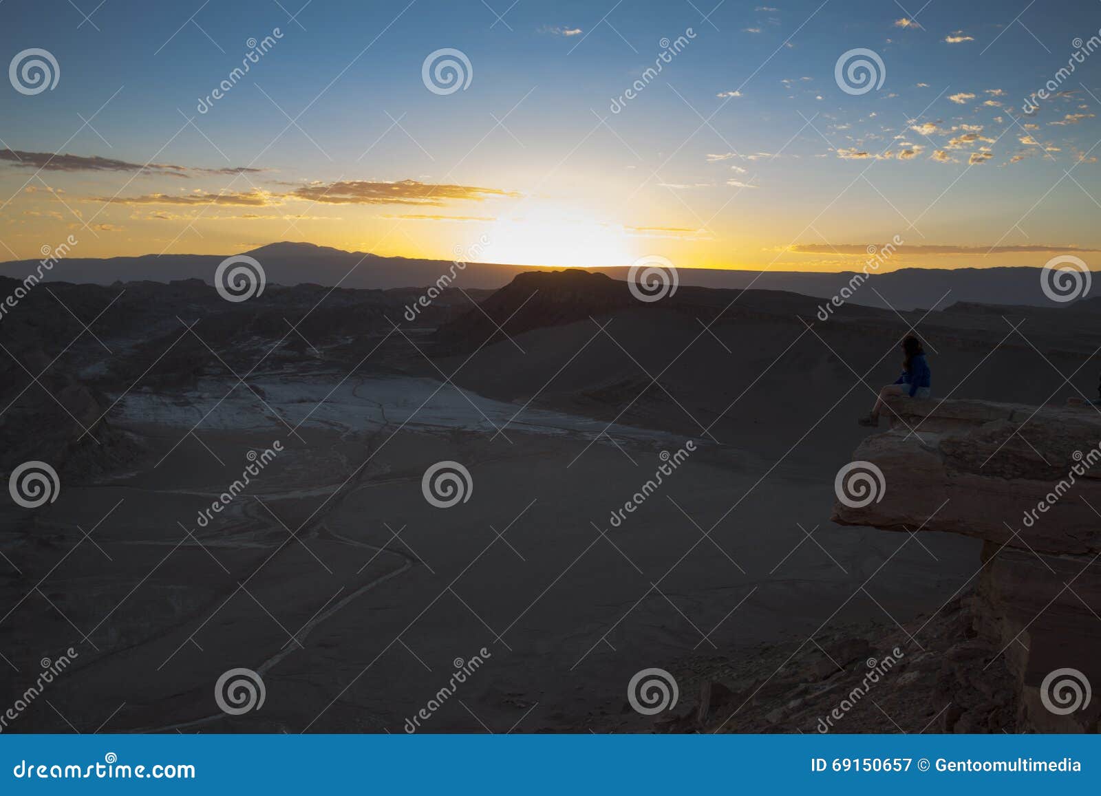 Sunset in Valle de la Luna stock image. Image of nature - 69150657