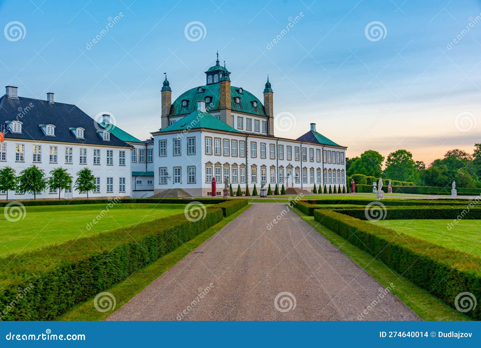 Sunset View of Fredensborg Slot Palace in Denmark Editorial Stock Image ...