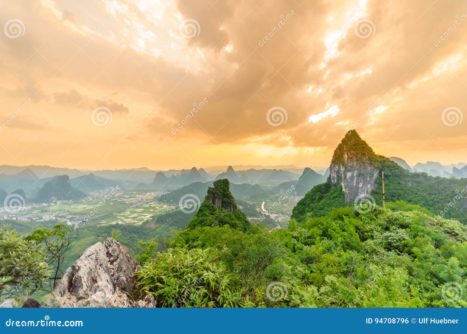 Sunset View on Karst Landscape from Moon Hill in Yangshuo Stock Photo ...