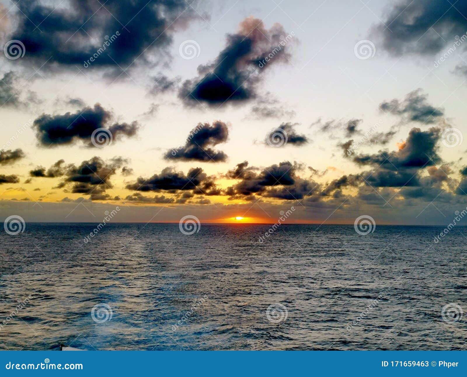 Sunset view on ocean stock image. Image of dusk, cloud - 171659463