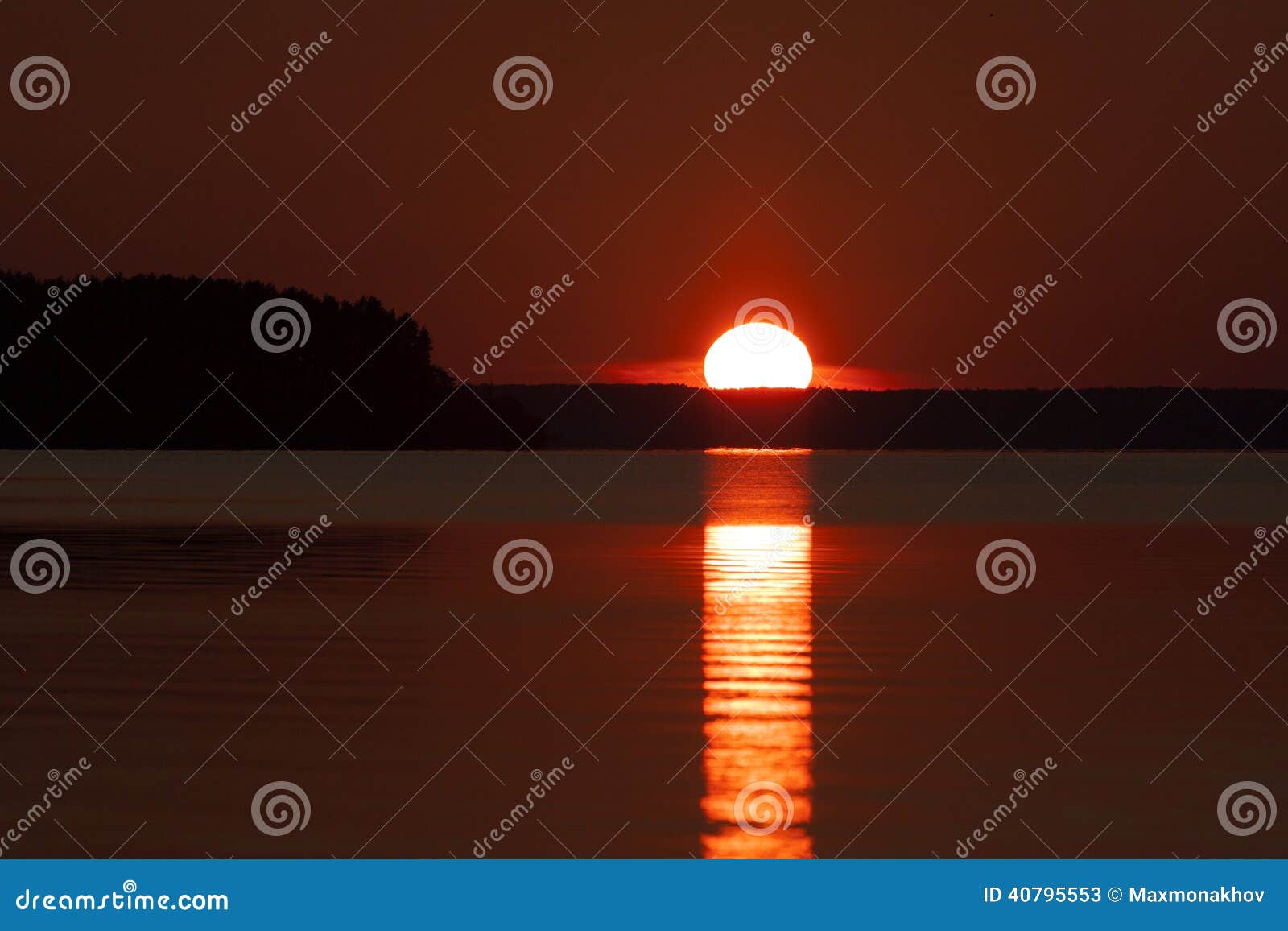 Sunset at Volgo Lake stock image. Image of sunset, morning - 40795553