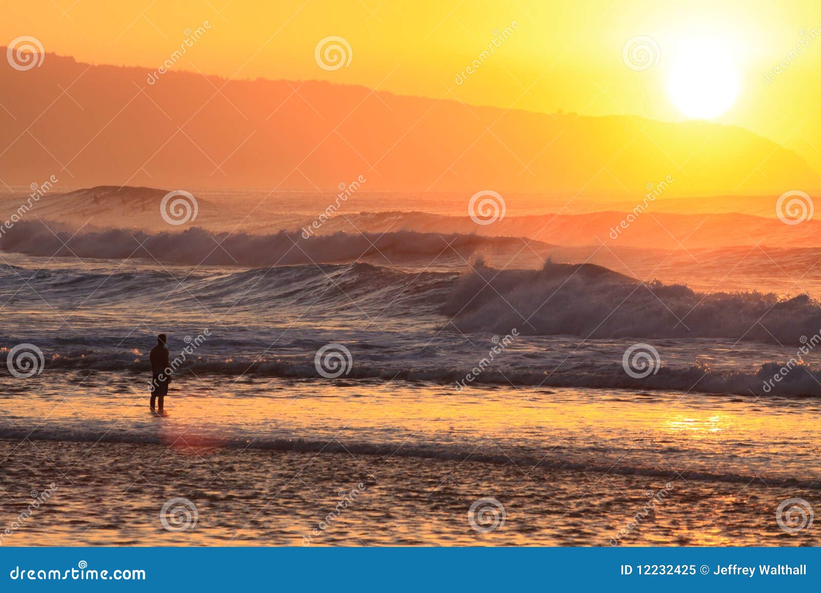 Sunset with waves stock image. Image of shore, light - 12232425