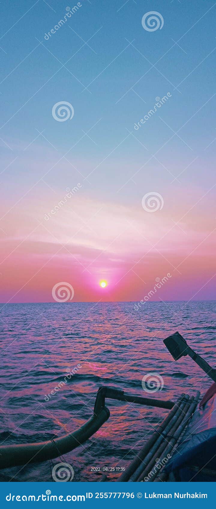 Sunset yang indah stock photo. Image of sunset, afterglow - 255777796