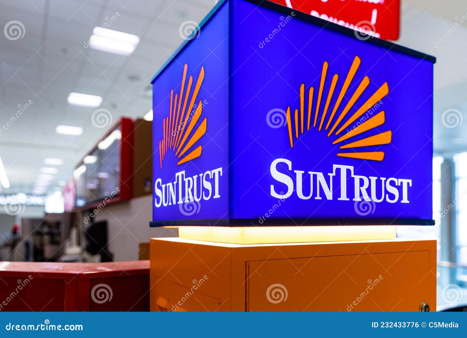 SunTrust Bank Logo Editorial Photo | CartoonDealer.com #97120361 SunTrust Bank Logo Editorial Photo | CartoonDealer.com #97120361