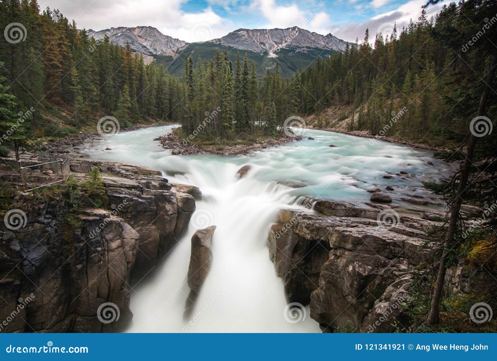 Sunwapta Falls Jasper National Park Stock Image - Image of scenic ...