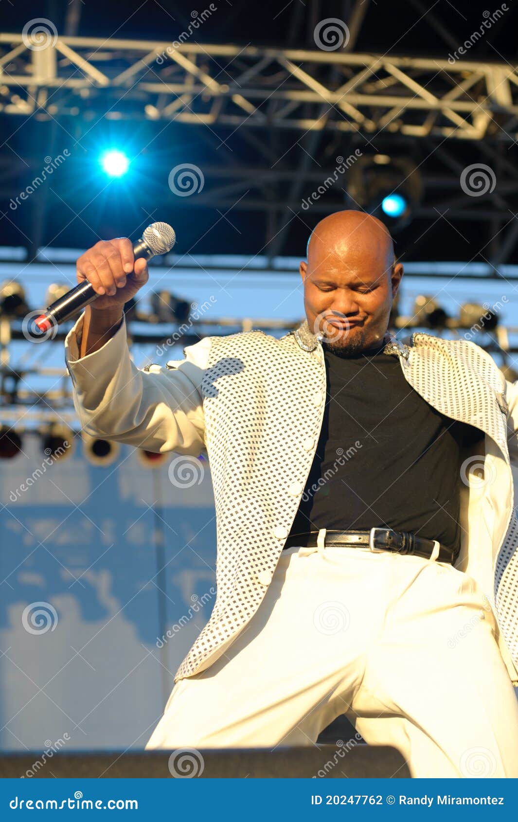 Super 70 s Soul Jam editorial photography. Image of sing - 20247762