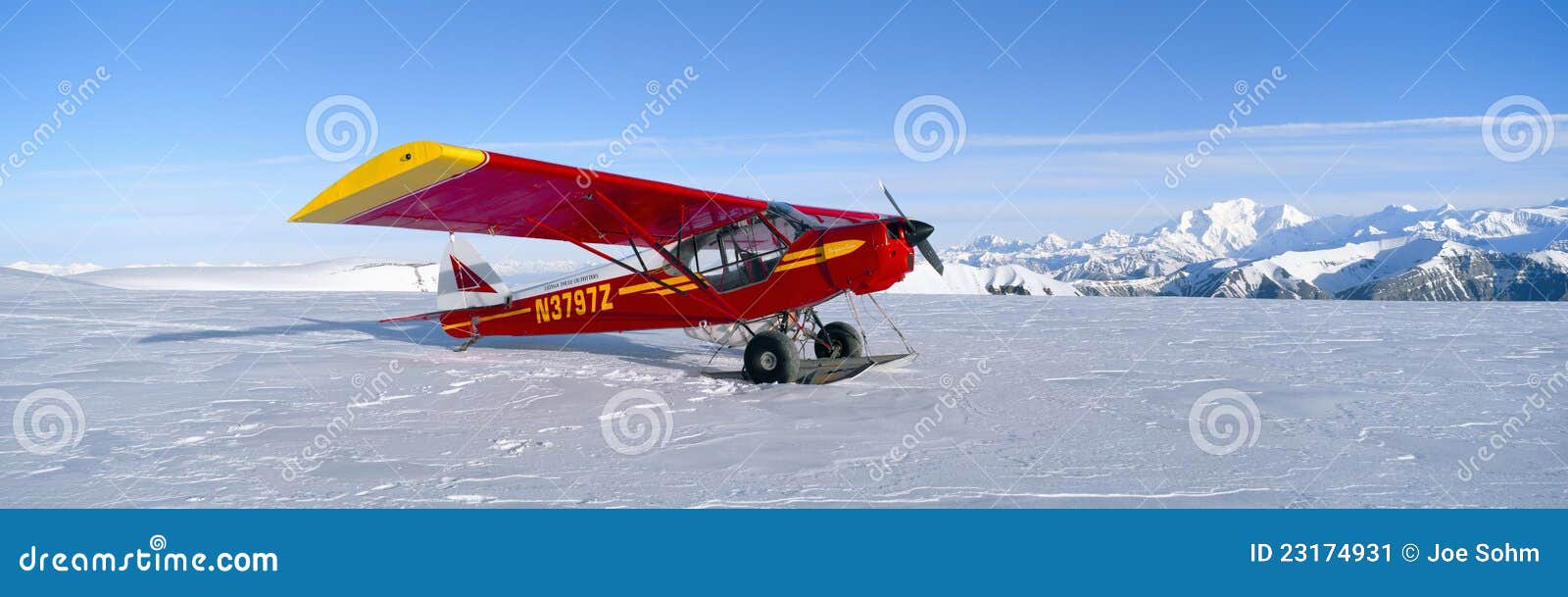 Super Cub Piper Bush Airplane, Editorial Photo - Image of america ...