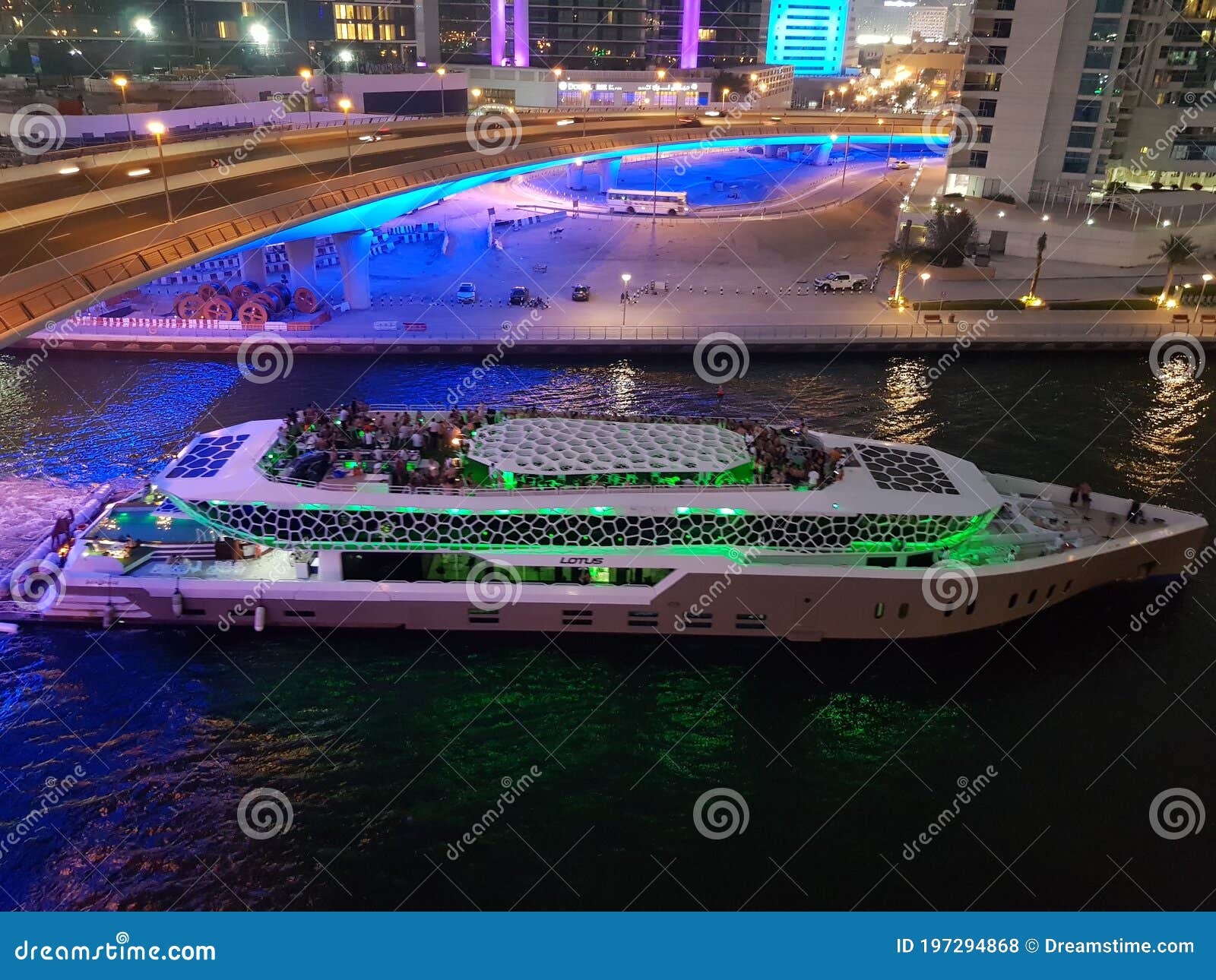 Super Luxurious Yacht in Dubai Marina Under Bridge Editorial Stock ...