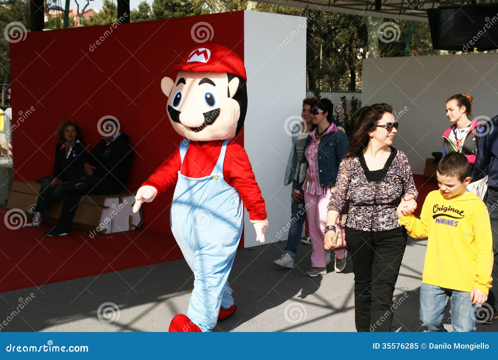 Mario Bross Editorial Image | CartoonDealer.com #18740522