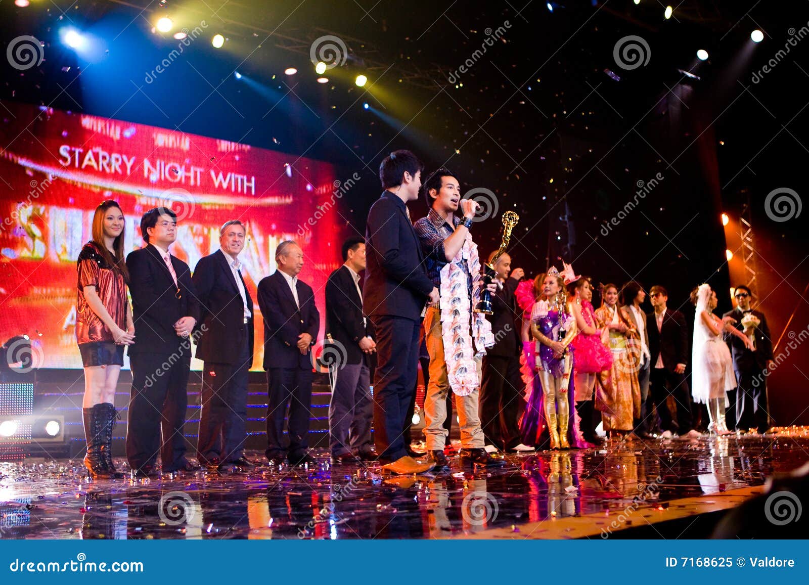 SUPER STAR Tv Show editorial image. Image of indoor, winner - 7168625