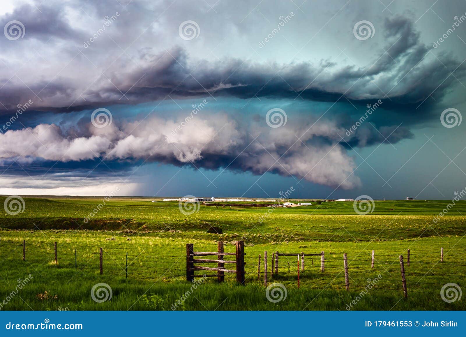 Supercell Thunderstorm with Dramatic Storm Clouds Stock Image - Image ...