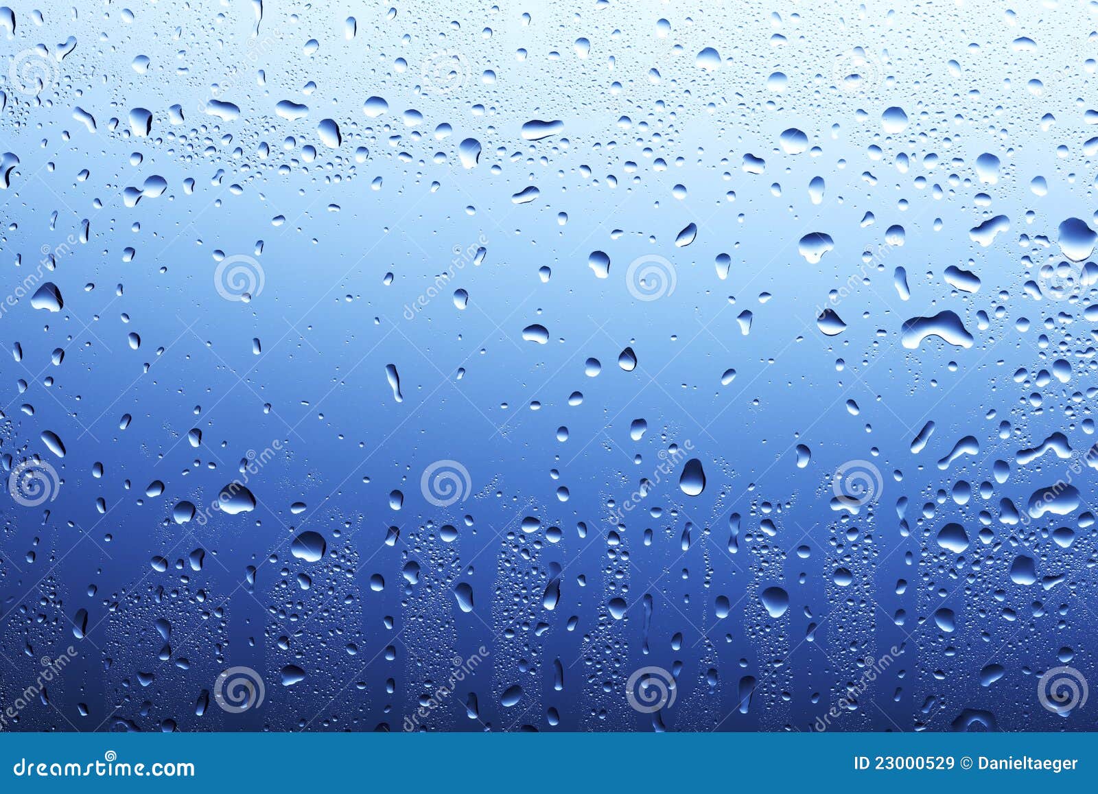 Superficie azul de la gota imagen de archivo. Imagen de claro - 23000529