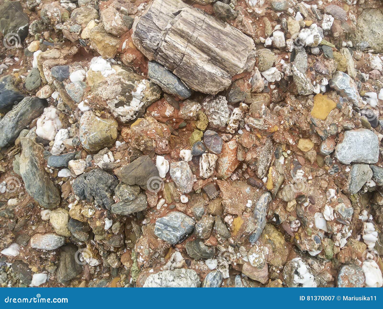 Superficie De Boulder Con Los Minerales Imagen de archivo - Imagen de ...